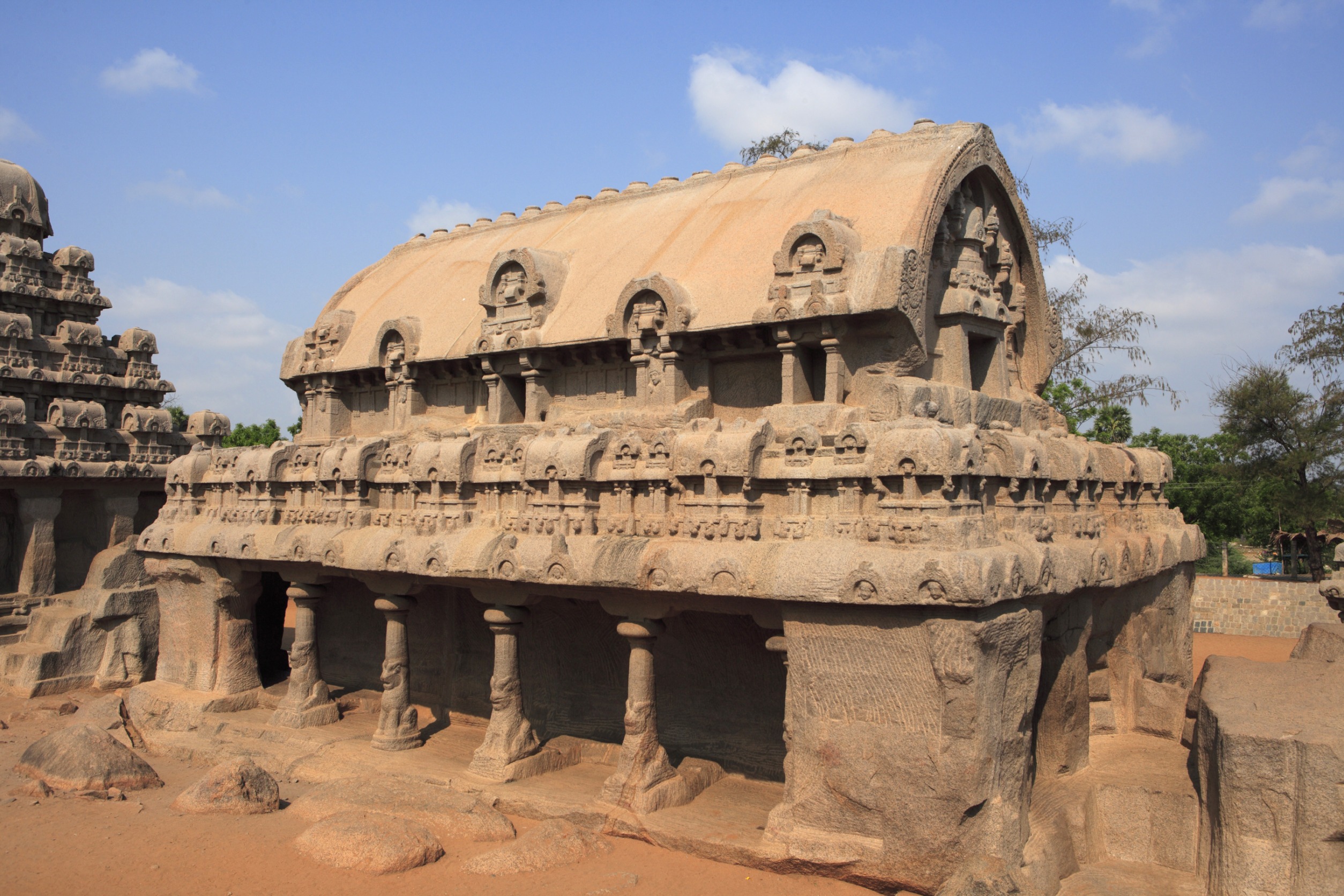 Reviving the Beauty of Traditional Mud Architecture – gamehivebuzz.com